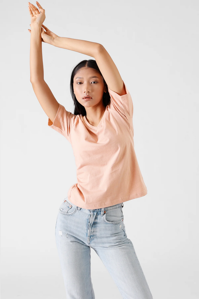 V Tee : Peach Quartz – OZiSS